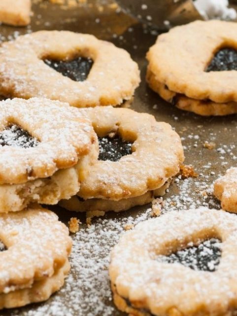 Omlós linzer tészta recept - Paleo receptek mindenkinek - Linzer tészta ...